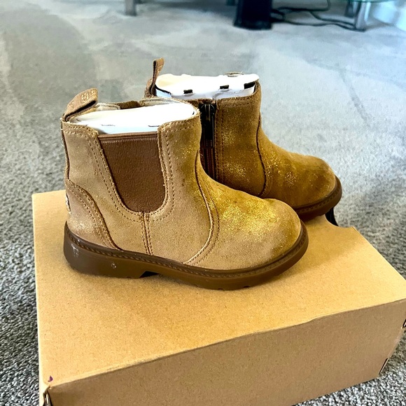 UGG | Shoes | Ugg Golden Metallic Girls Fall Boots Size 9 | Poshmark